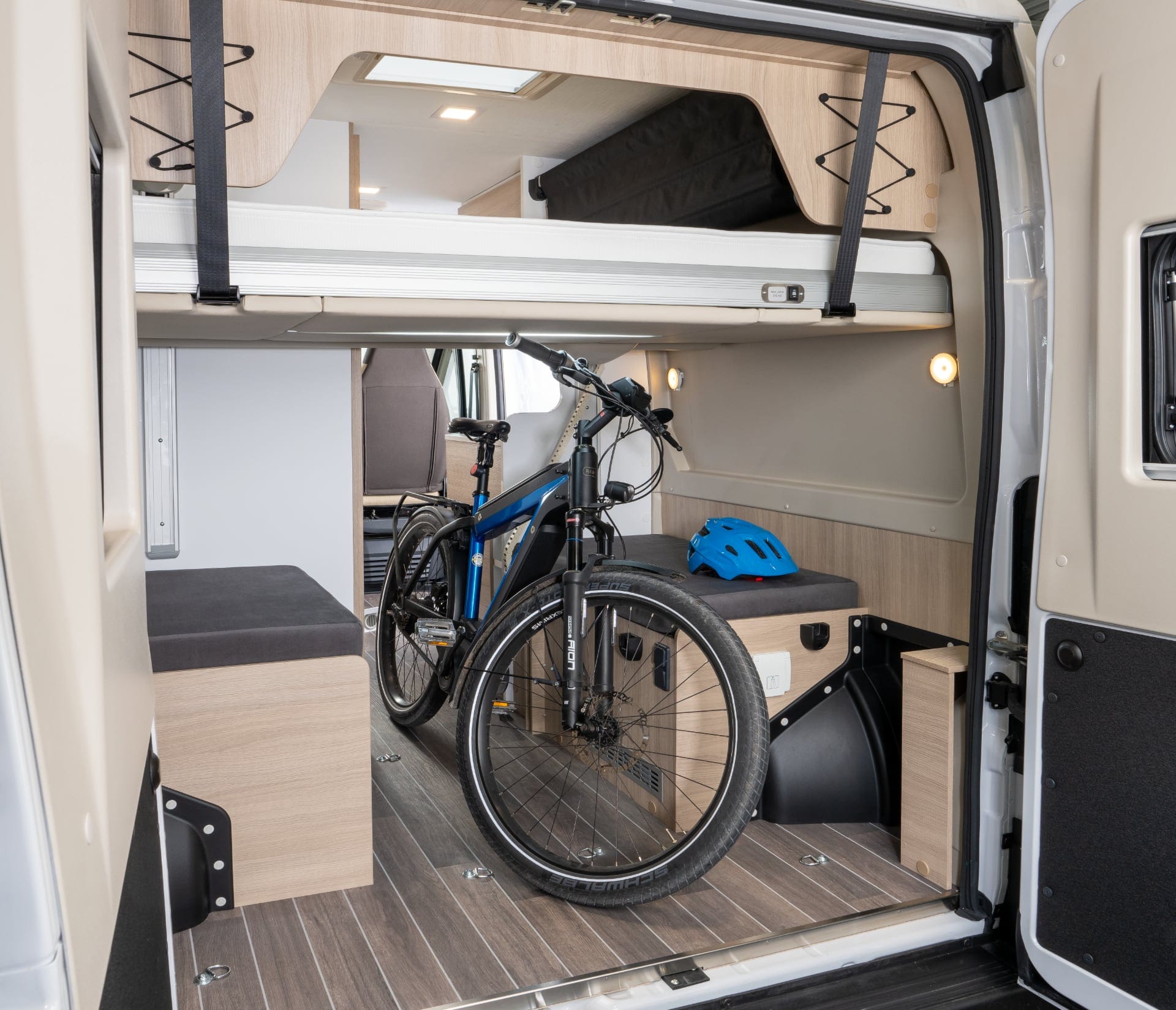 Forster Van 541 HB Youngster (2024) - levně, prakticky, pro dva ...